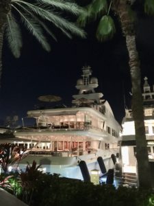 Atlantis A Mid-Winter Tropical Vacation - Distinctly Southern Style