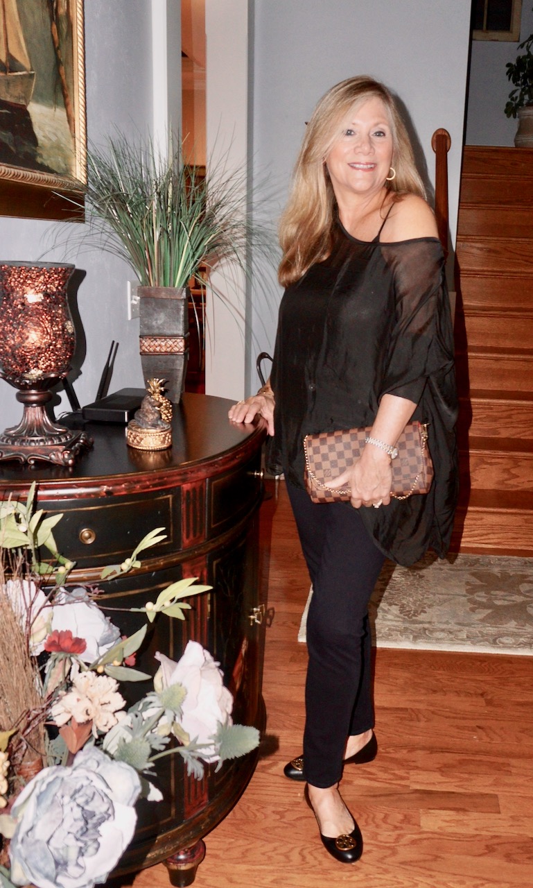 How To Style A Spring Poncho - Distinctly Southern Style